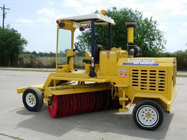Used Road sweepers For Sale - Agriaffaires